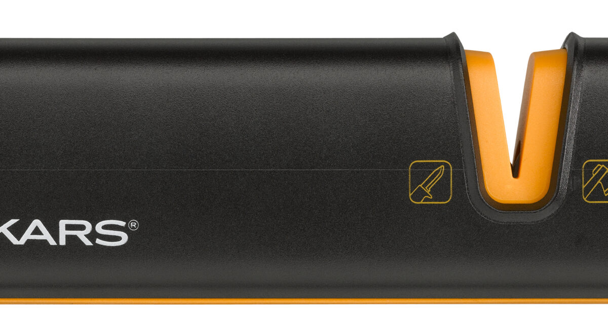 Fiskars XSharp™ Axe and Knife Sharpener – Homefix DIY